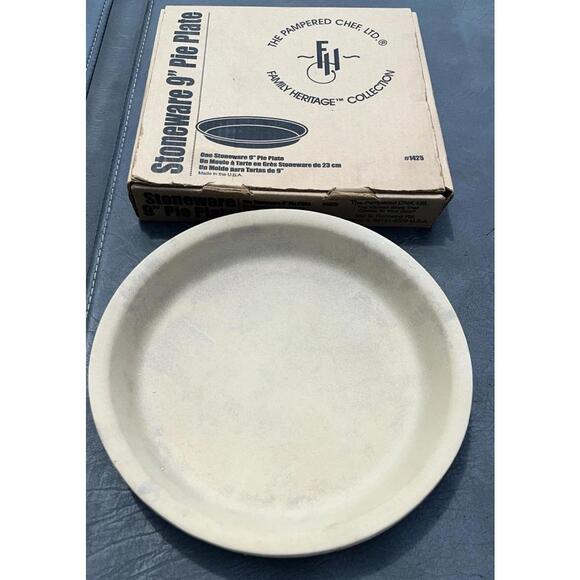 Pampered Chef | Kitchen | Pampered Chef Pie Plate 9 Inches Family ...
